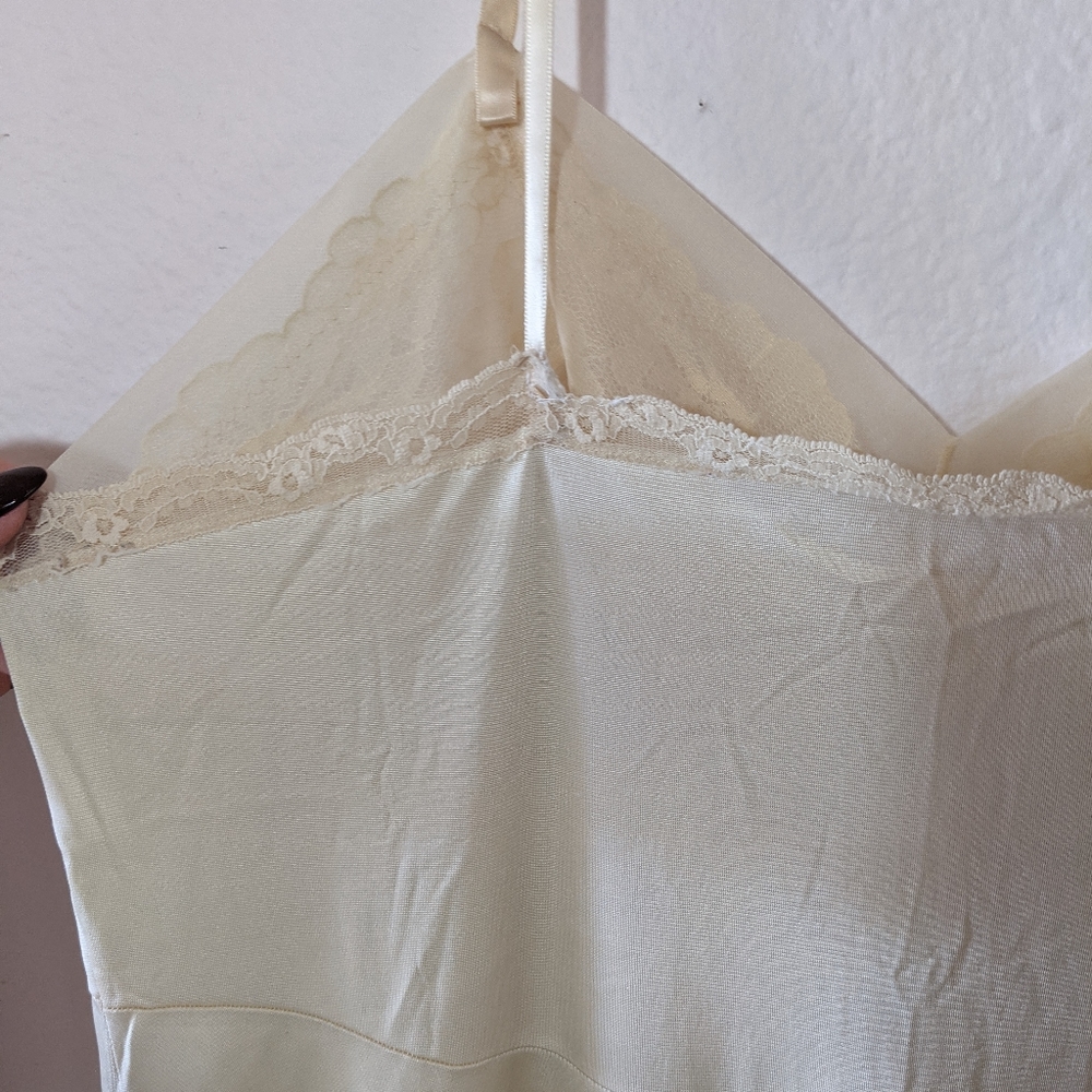 Vtg 1950s-60s Bullet Bra Slip In Ivory - Gem